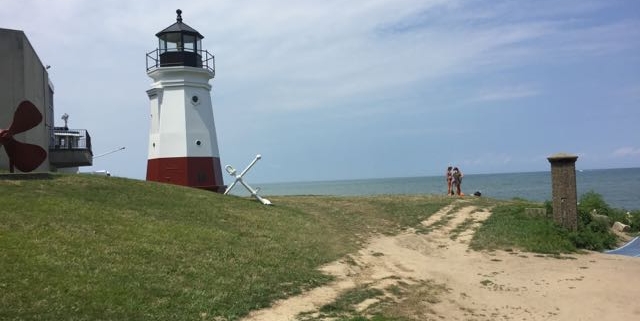 How to Have the Perfect Day at the Beach in Vermilion, Ohio
