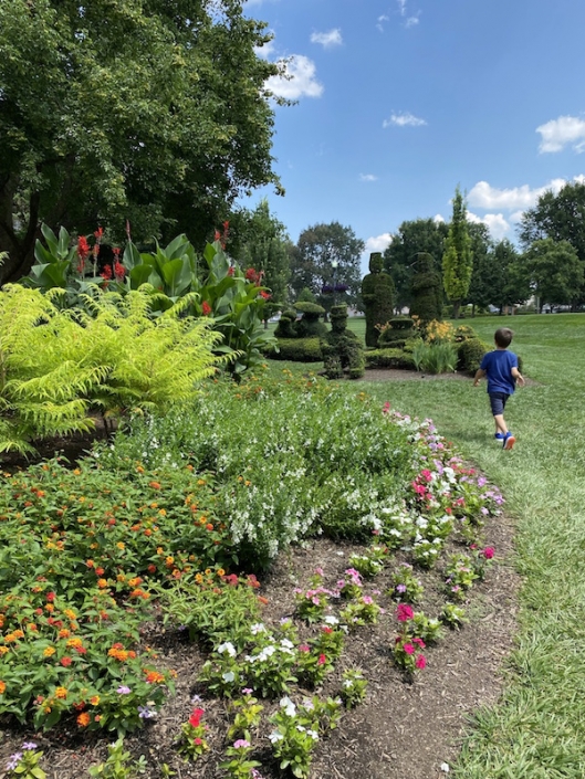 Topiary Park in Columbus, Ohio Brings Fine Art to Life